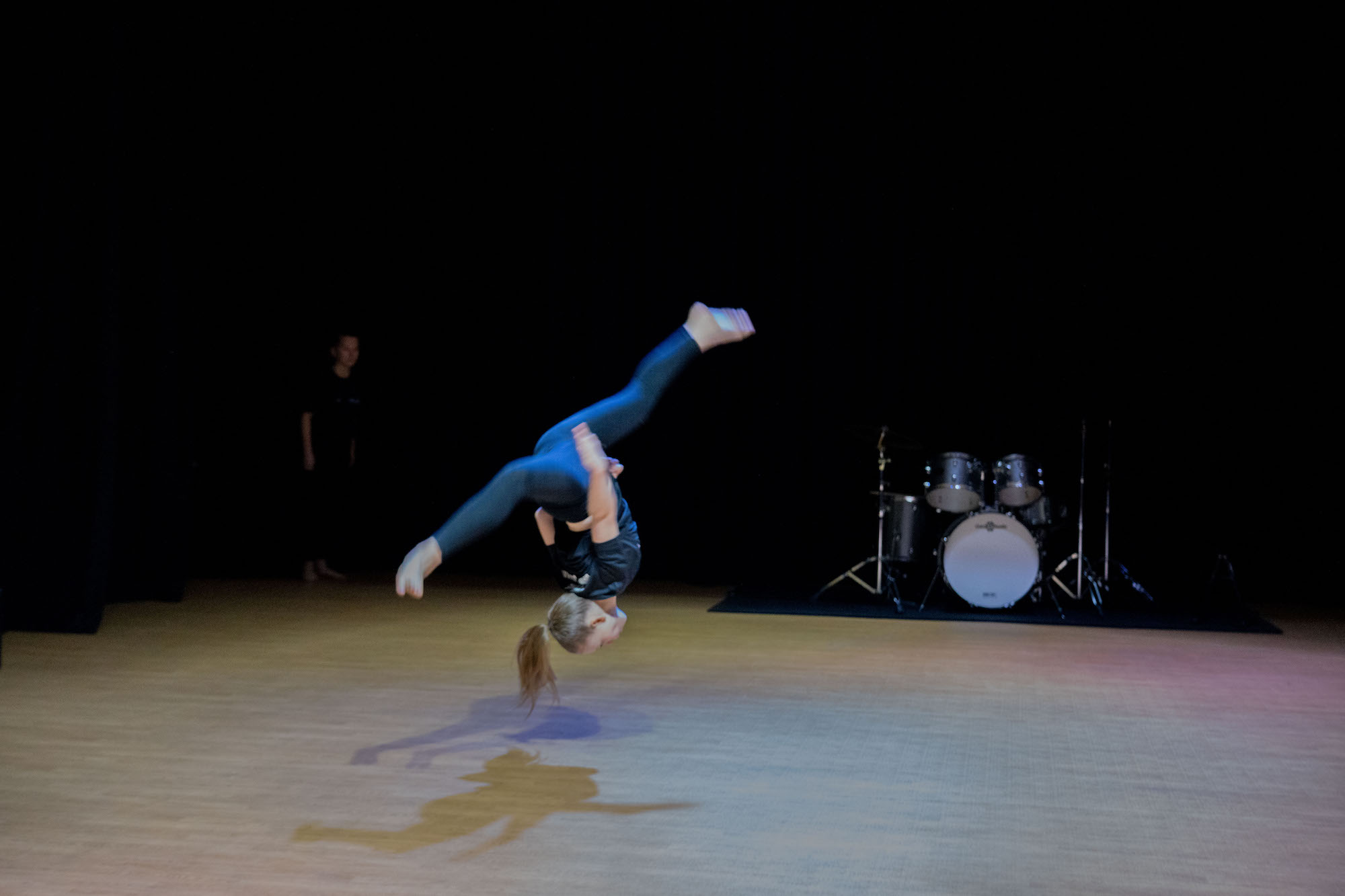 Etone's Dance Squad - Etone College